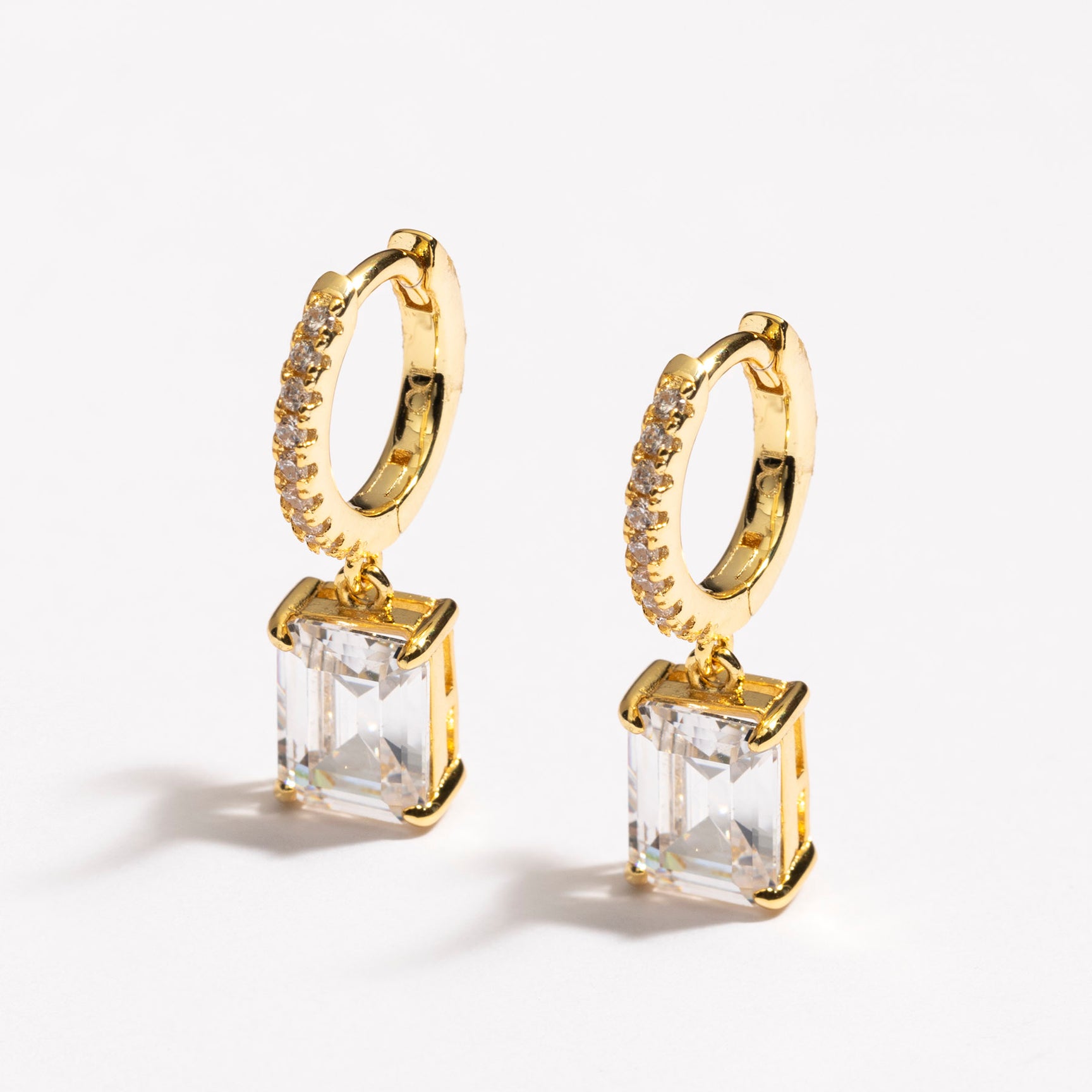 עגילים לנשים - צפו בקטלוג עגילים לאישה מכסף, זהב ועוד – Danon Jewellery